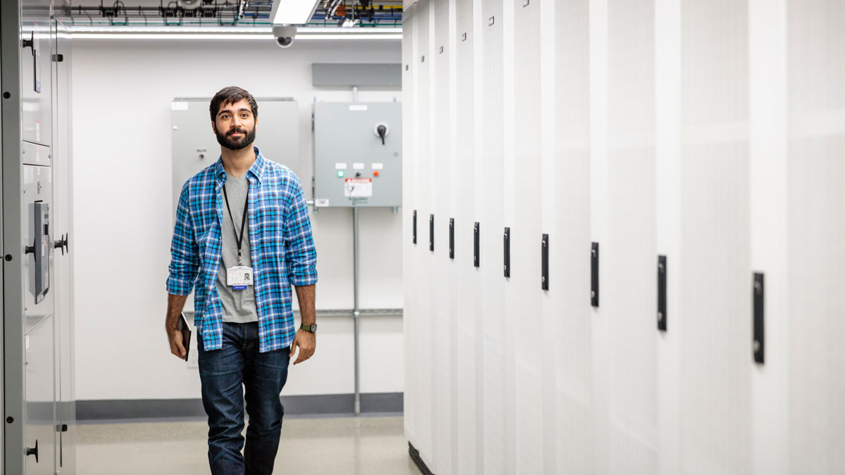 Modernize Data Center Networking with HPE Aruba DCN Solutions - VLCM